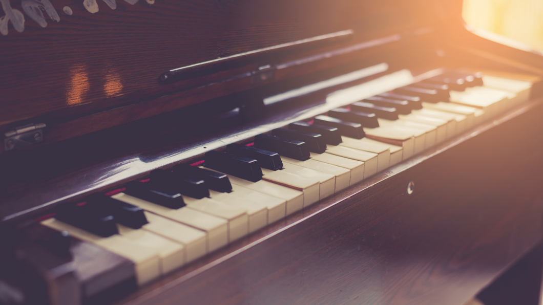 Cómo tocar el piano desde cero: guía completa | Superprof