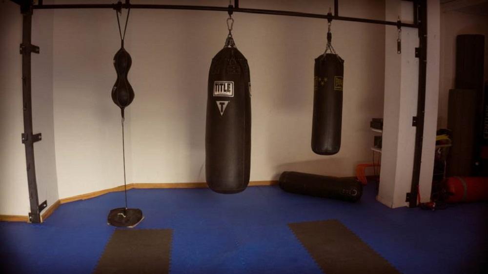 Cómo Aprender a Boxear con un Saco