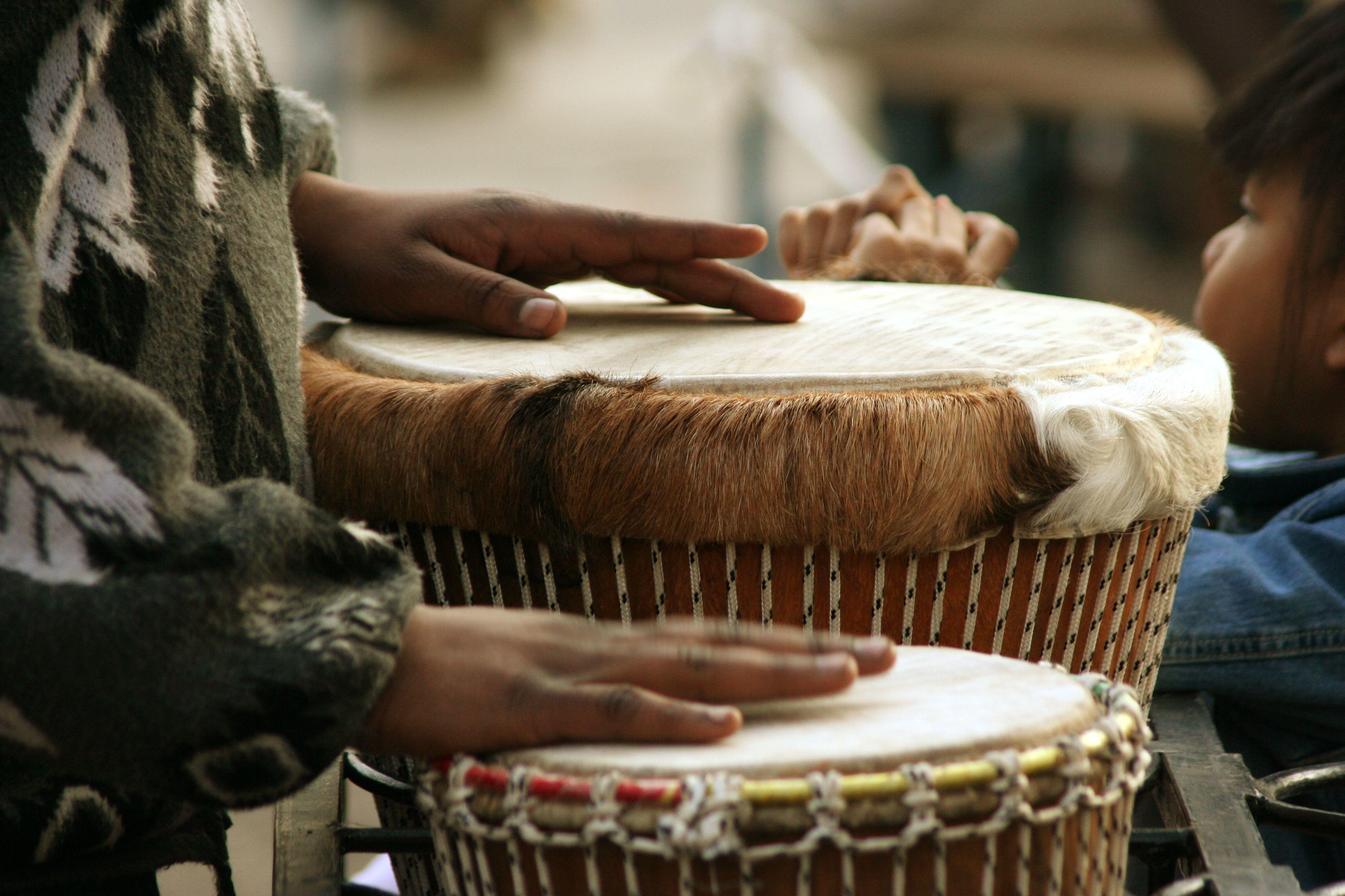 Descubre la Historia de la Batería | Superprof