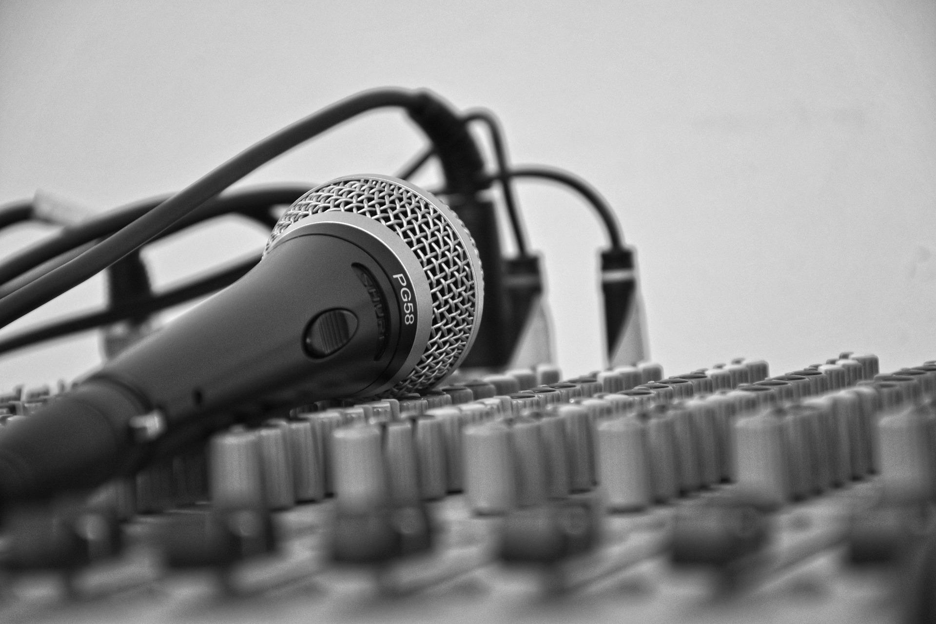Accesorios indispensables para dar clases de canto