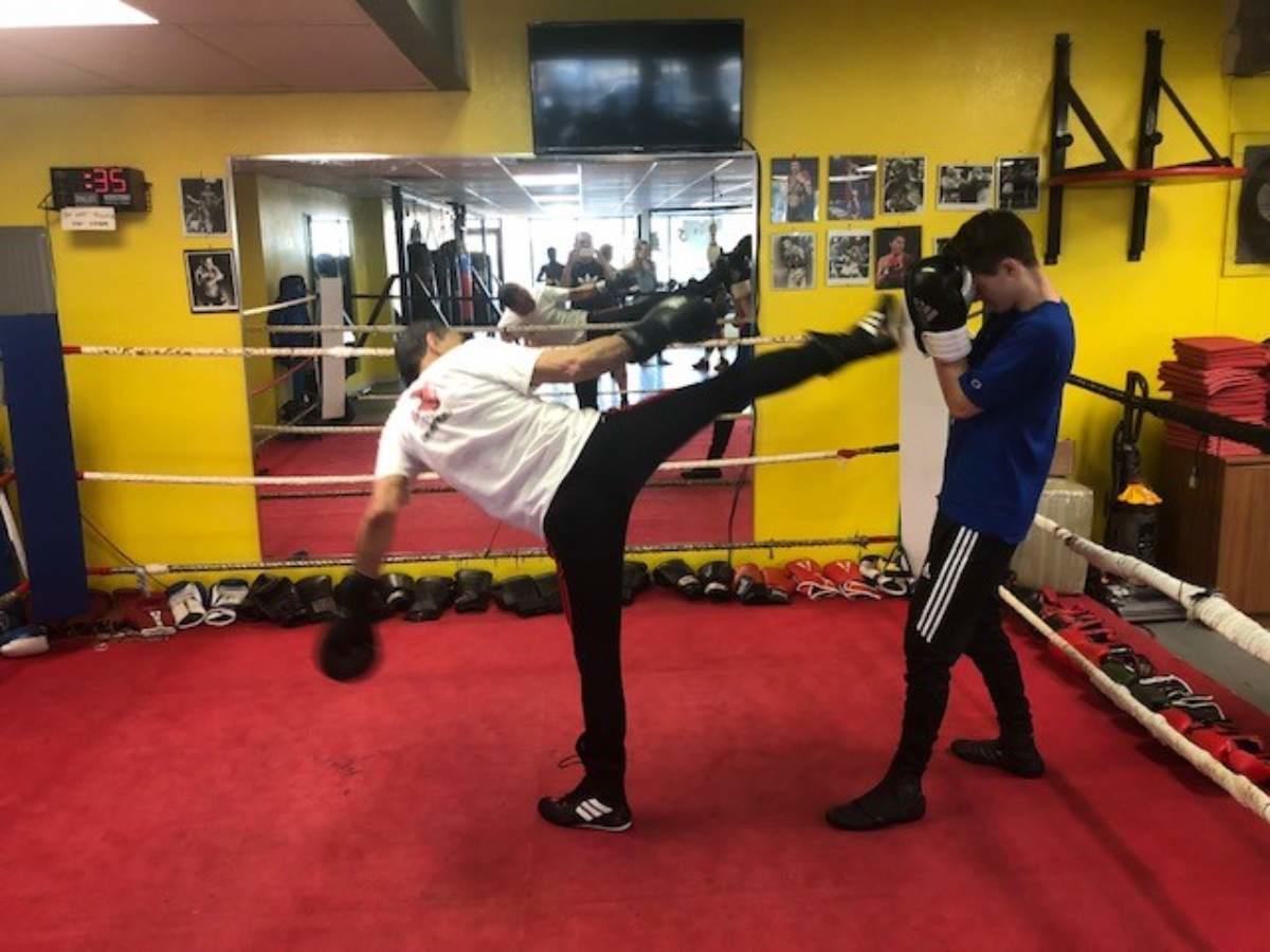 Cómo entrenar boxeo francés | Superprof